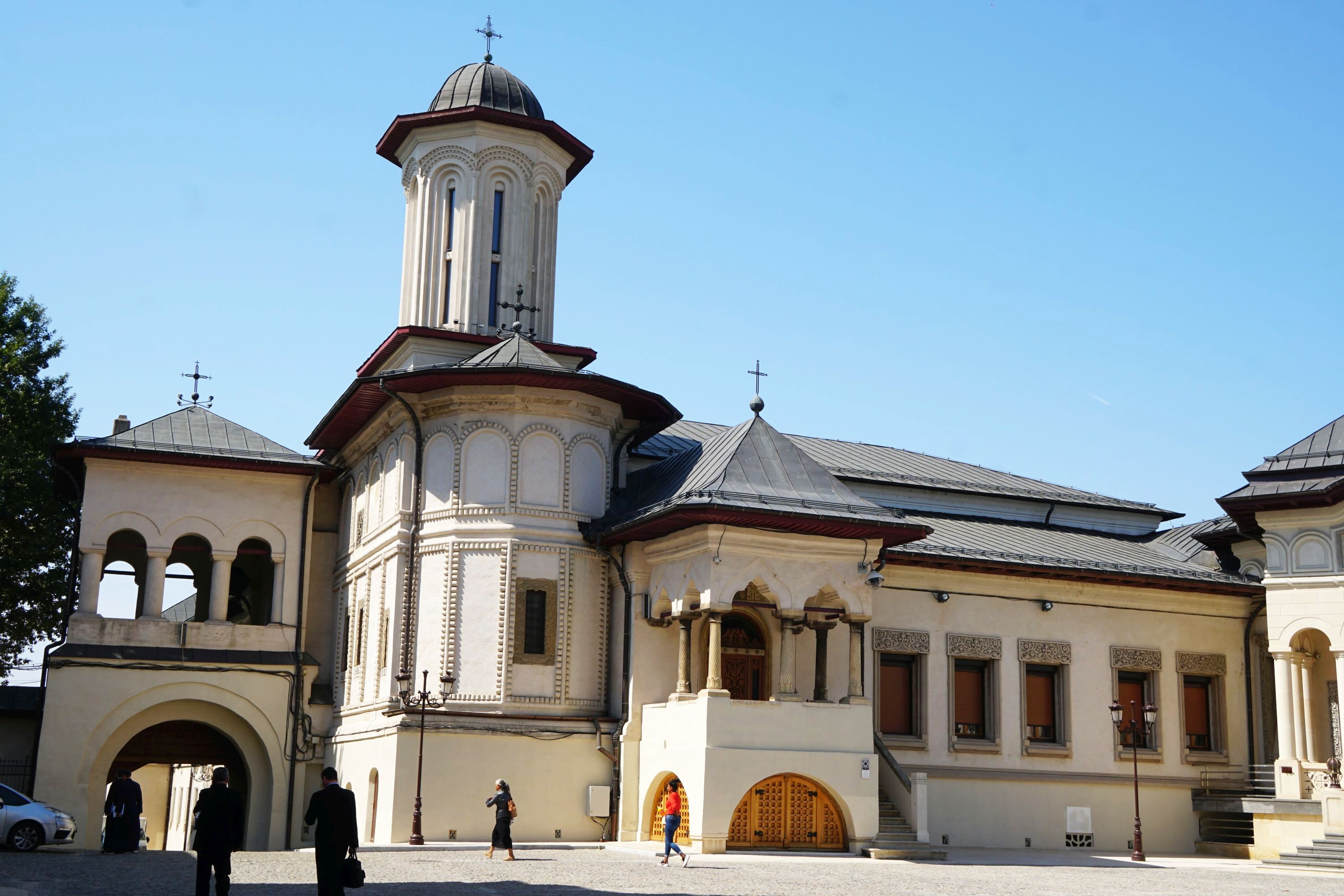 Bucharest churches, monasteries, and synagogues – Jonty travels…